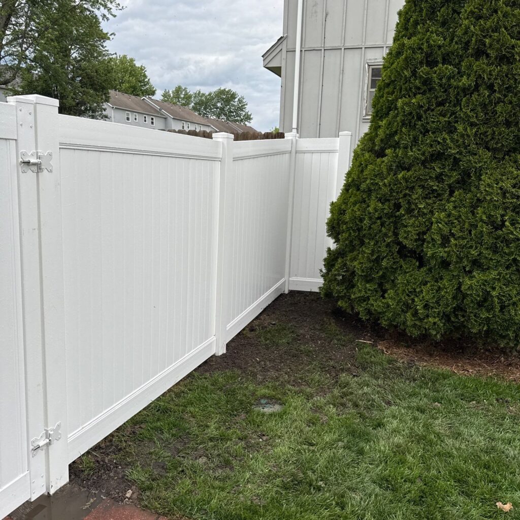 Residential Fencing Kansas City - Guier Fence
